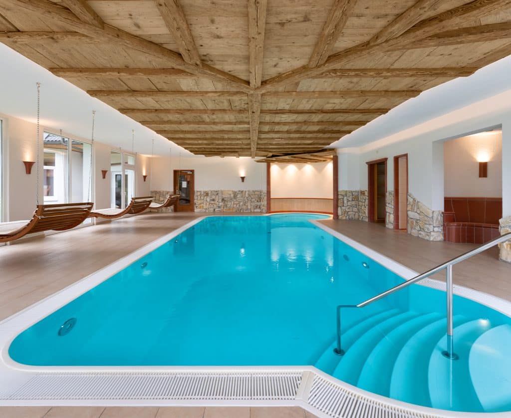 🏞️ Wellnesshotel im Schwarzwald mit Pool - Jetzt buchen